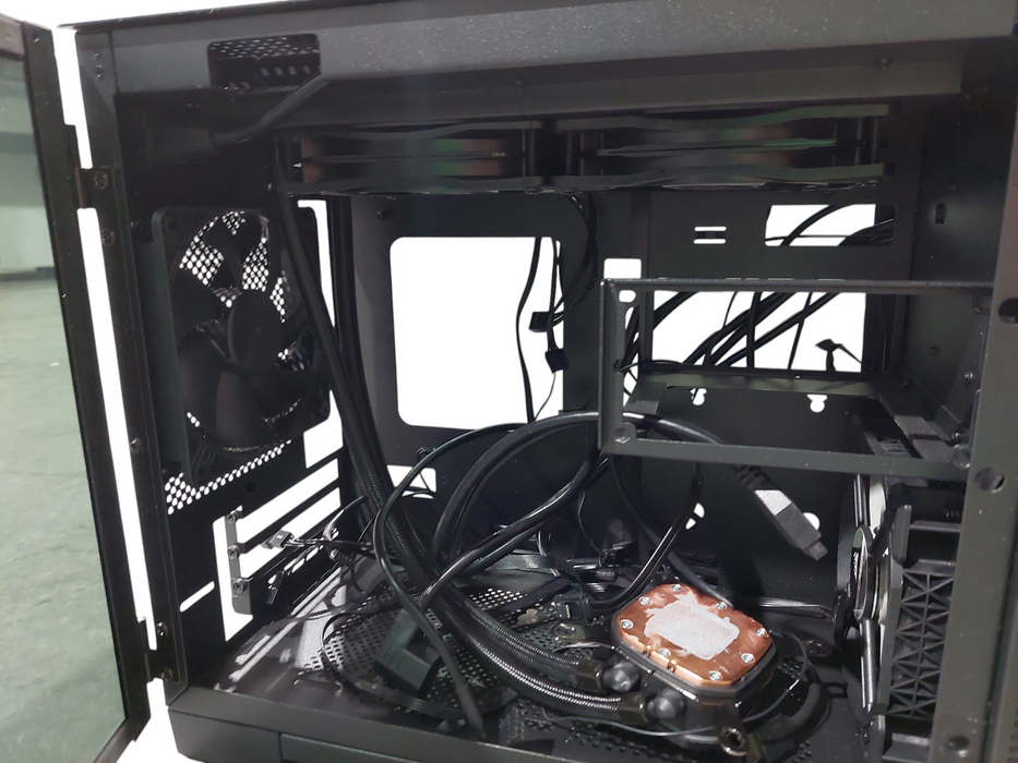 Razer Tomahawk Mini-ITX Gaming Chassis RGB Glass Empty Case = — retail.era